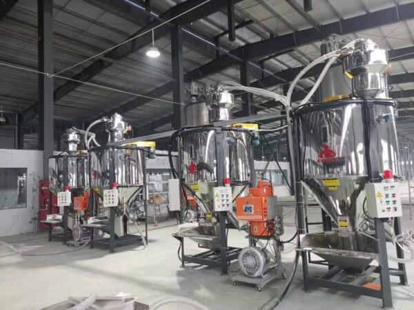 Auto Hopper Loaders: Injection Molding Efficiency